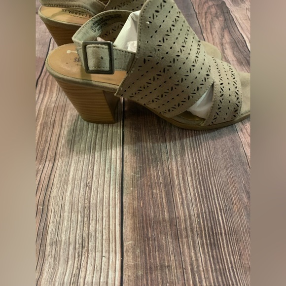 Seychelles | Shoes | Seychelles Bora Laser Cut Block Heel Sandals In ...